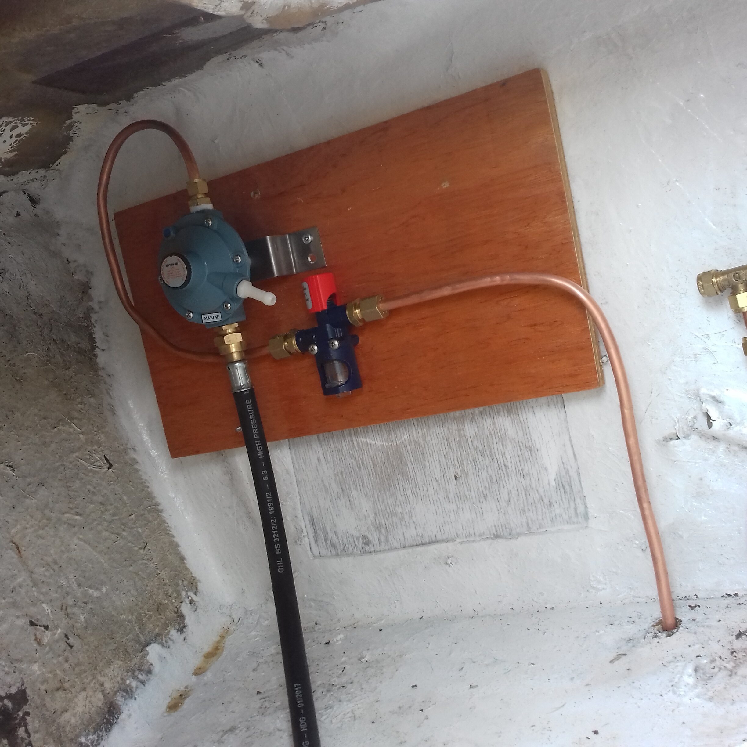 Engine – Part 4. Gas to the galley, Fuel plumbing, Cooling water ...